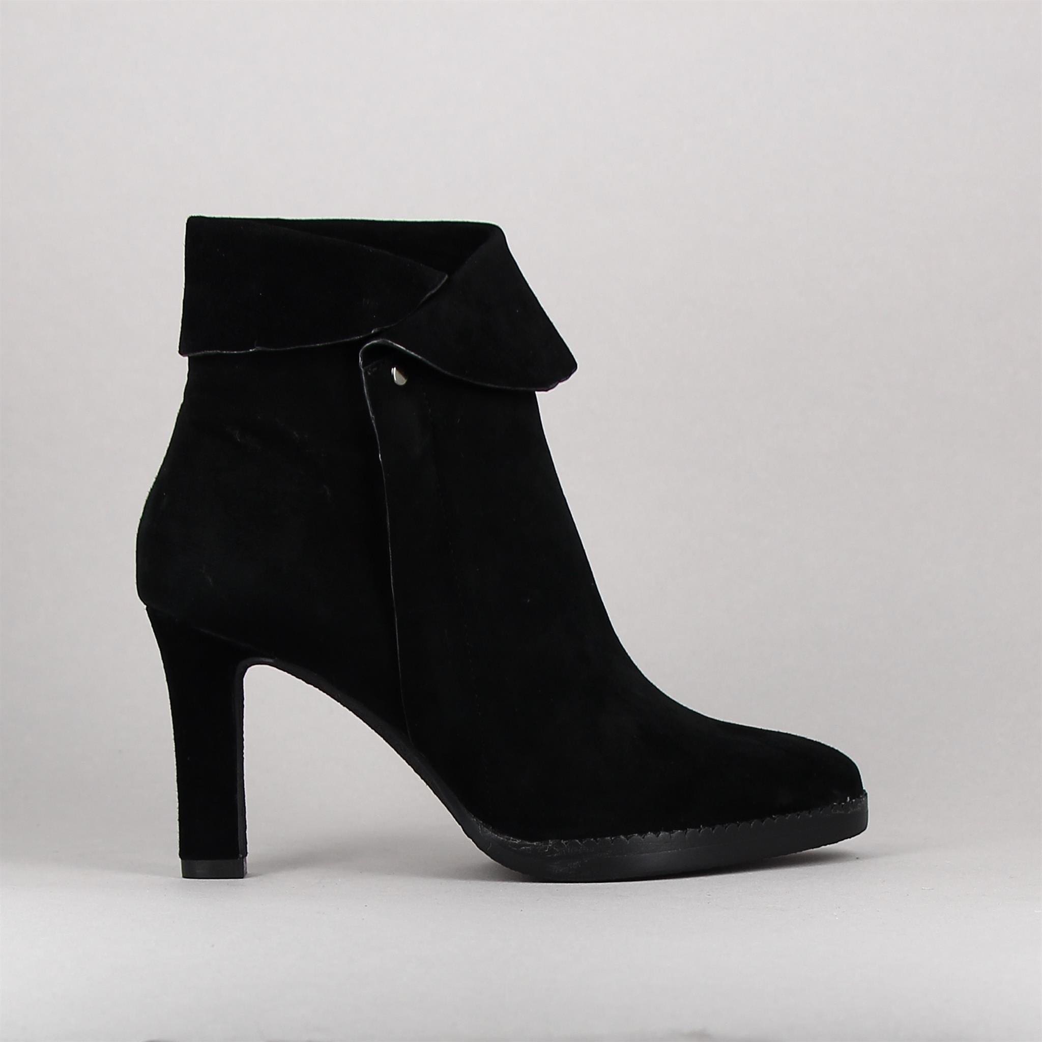 La marque Lola Cruz est en vente sur outremesure.fr